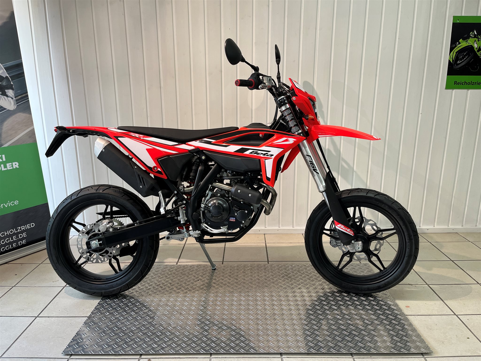 Motorrad Beta RR 125 4T, weiß Motard T, Baujahr: 2023, 0 km , Preis: 4. ...