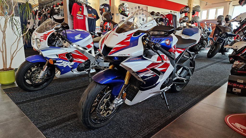 Gebrauchte Honda CBR1000RR-R Fireblade, Pearl Glare White , Baujahr ...