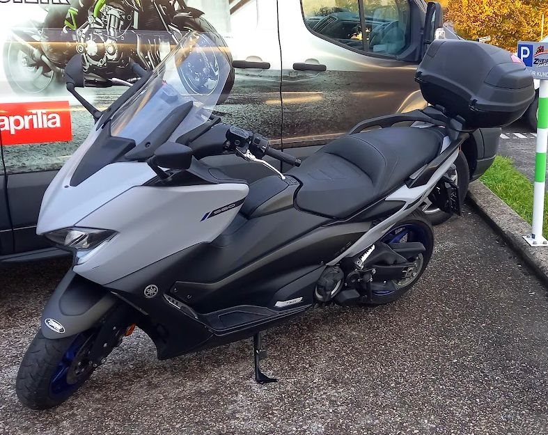 Used vehicles Yamaha TMAX 560, grey Sport Scooter, Year of manufacture ...