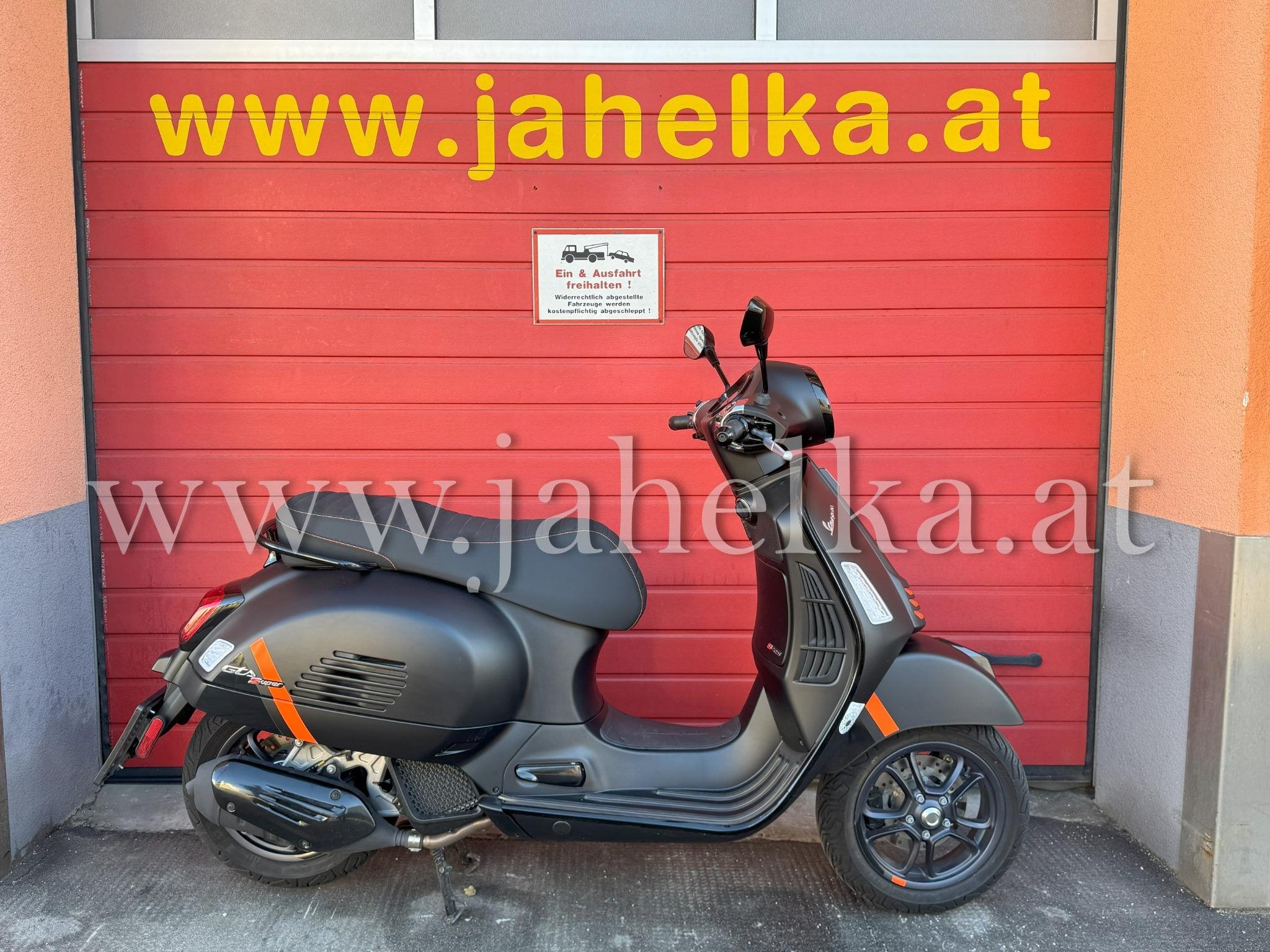 Gebrauchte Vespa GTS 125 Super Sport, schwarz RST, Baujahr: 2024, 900 km , Preis: 5 290,00 EUR ...