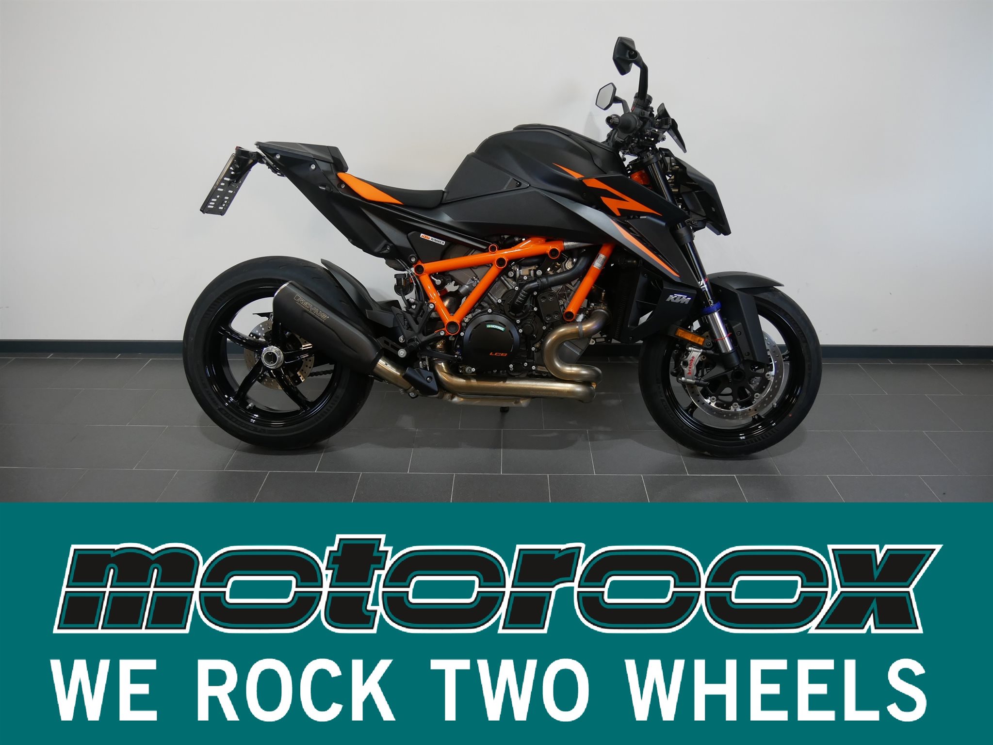 Gebrauchte KTM 1390 Super Duke R EVO, schwarz Modell 2024 | Remus | Garantie bis 04/27, Baujahr ...