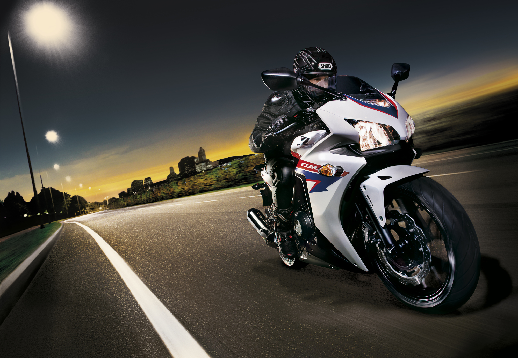 Honda CBR 500 R Bilder und technische Daten