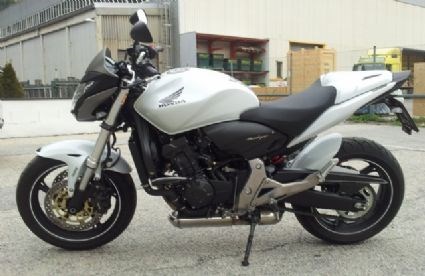 Umgebautes Motorrad Honda CB 600 F Hornet von AUT-Nighthawk - 1000PS.de