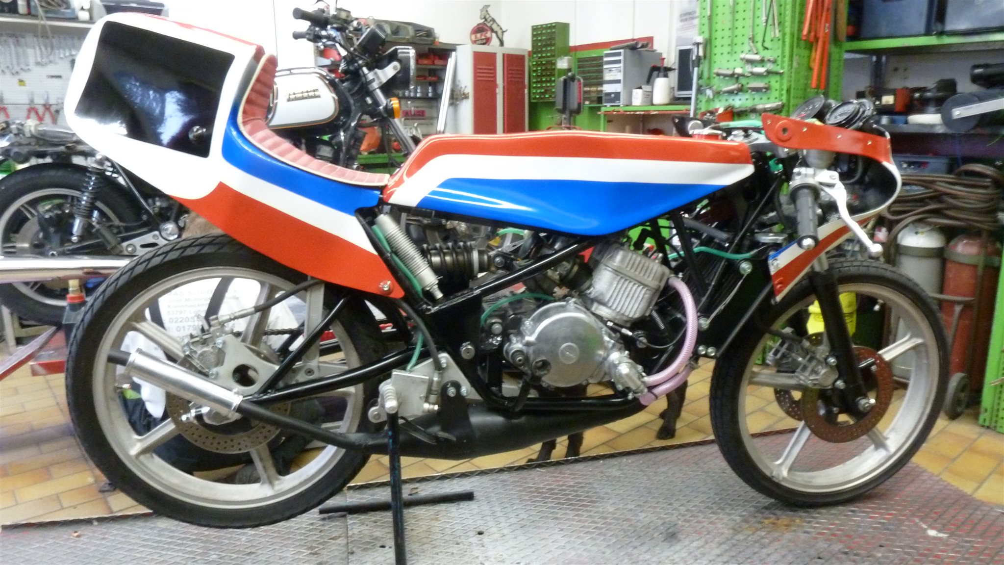 Umgebautes Motorrad CZ 125 von Zweirad Schneider Inh. Gerd Schneider ...