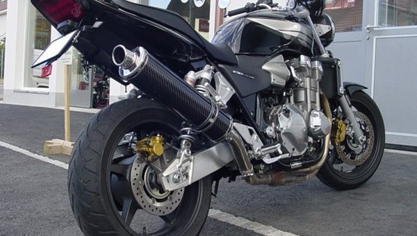 Details zum Custom-Bike Honda CB 1300 des Händlers Direct Performance