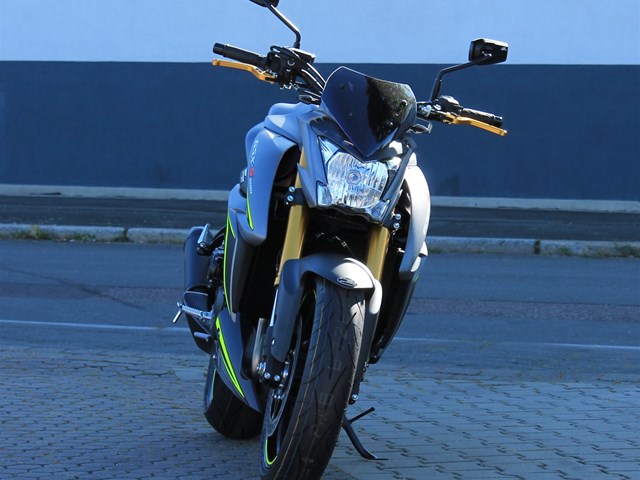 Details zum Custom-Bike Suzuki GSX-S1000 des Händlers Triumph Erfurt